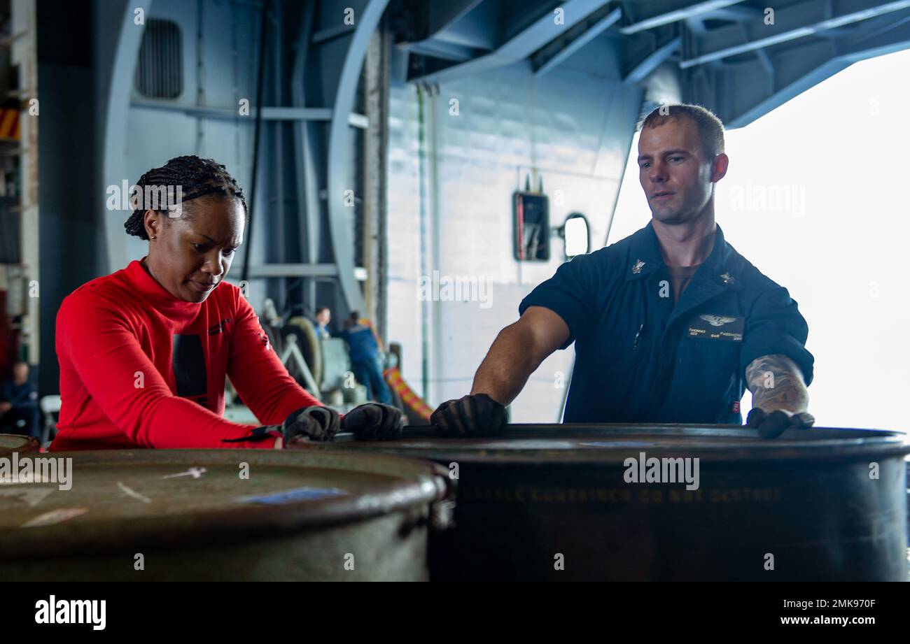 220907-N-JR318-1040 ATLANTIC OCEAN (Sep. 7, 2022) Aviation Ordnanceman ...