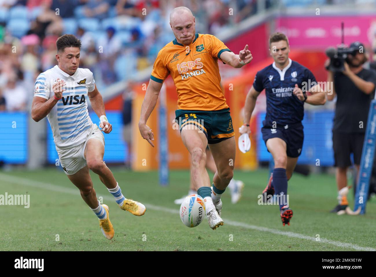 Sydney, Australia. 28th Jan, 2023. James Turner of Australia kicks ...