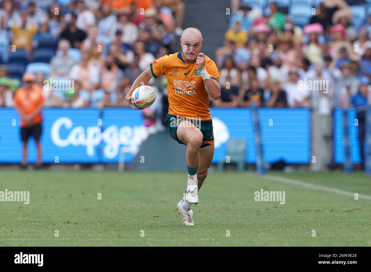 Sydney, Australia. 28th Jan, 2023. James Turner of Australia runs with ...