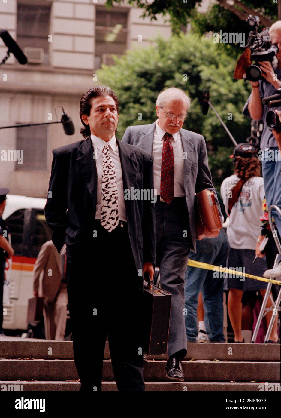 Robert Kardashian, left, attorney and friend of O.J. Simpson, arrives ...