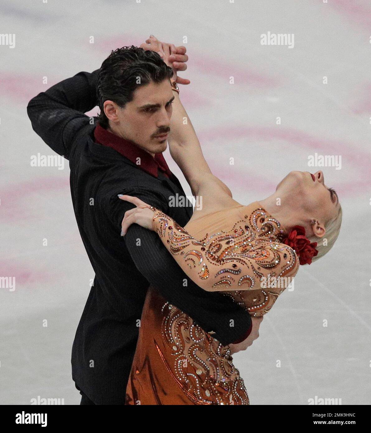 Canada's Piper Gilles and Paul Poirier perform their ice dance rhythm ...