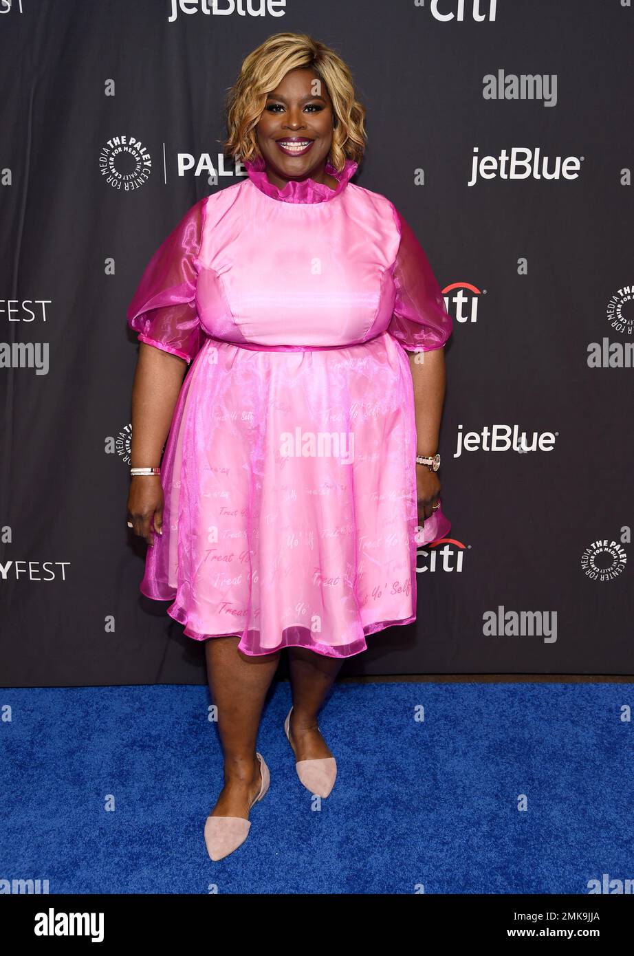 Retta arrives at the "Parks and Recreation" 10th anniversary reunion ...