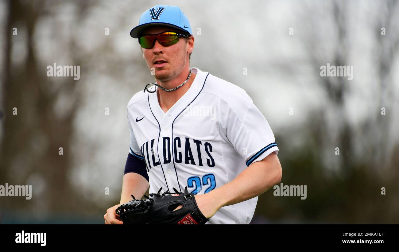 Villanova's Timothy Lilly runs to the dugout during the fifth inning of ...