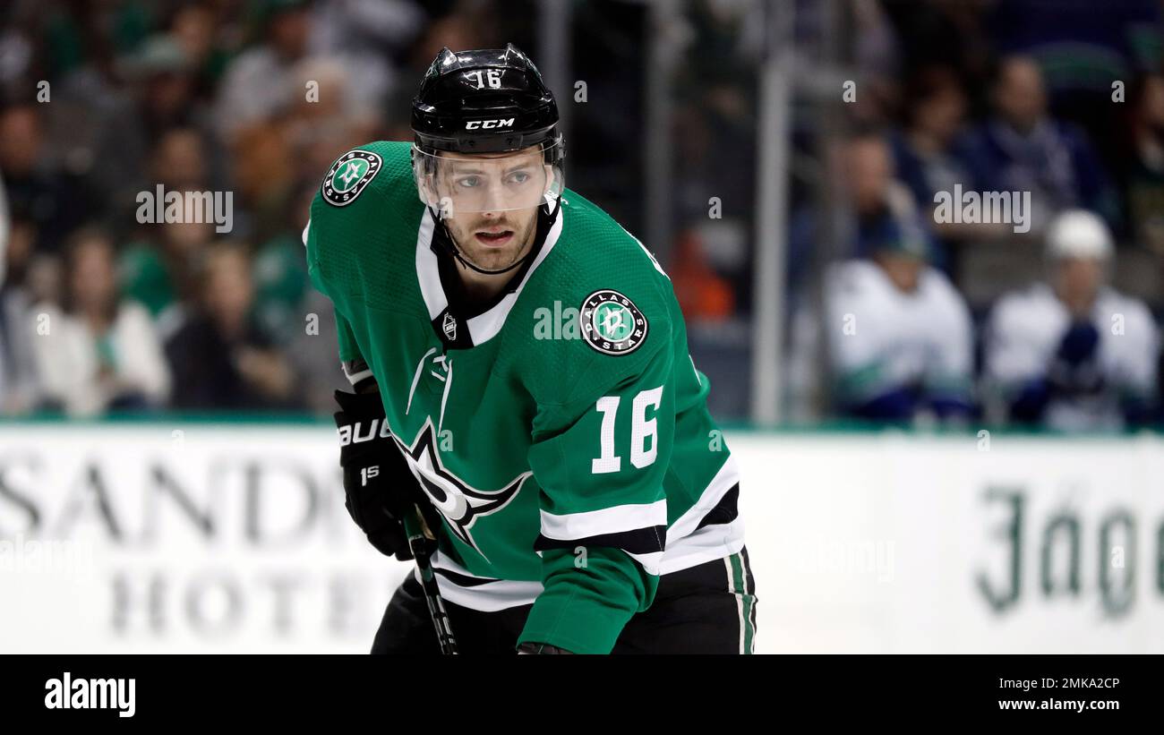 Dallas Stars center Jason Dickinson (16) watches a face off during an ...