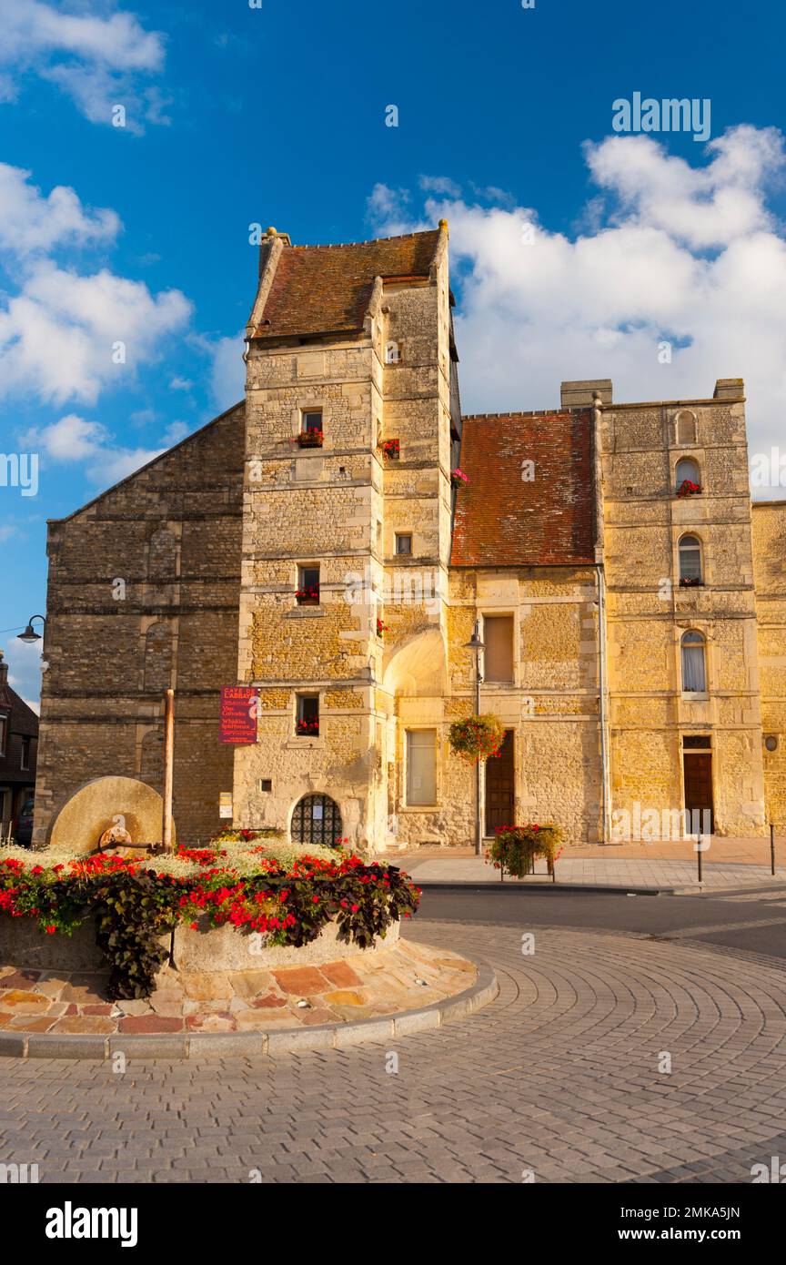 Typical old french manor house hi-res stock photography and images - Alamy