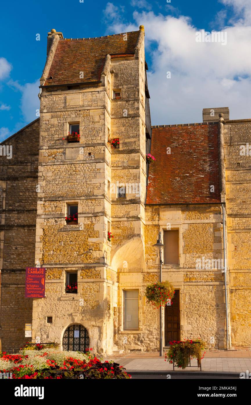 Typical old french manor house hi-res stock photography and images - Alamy