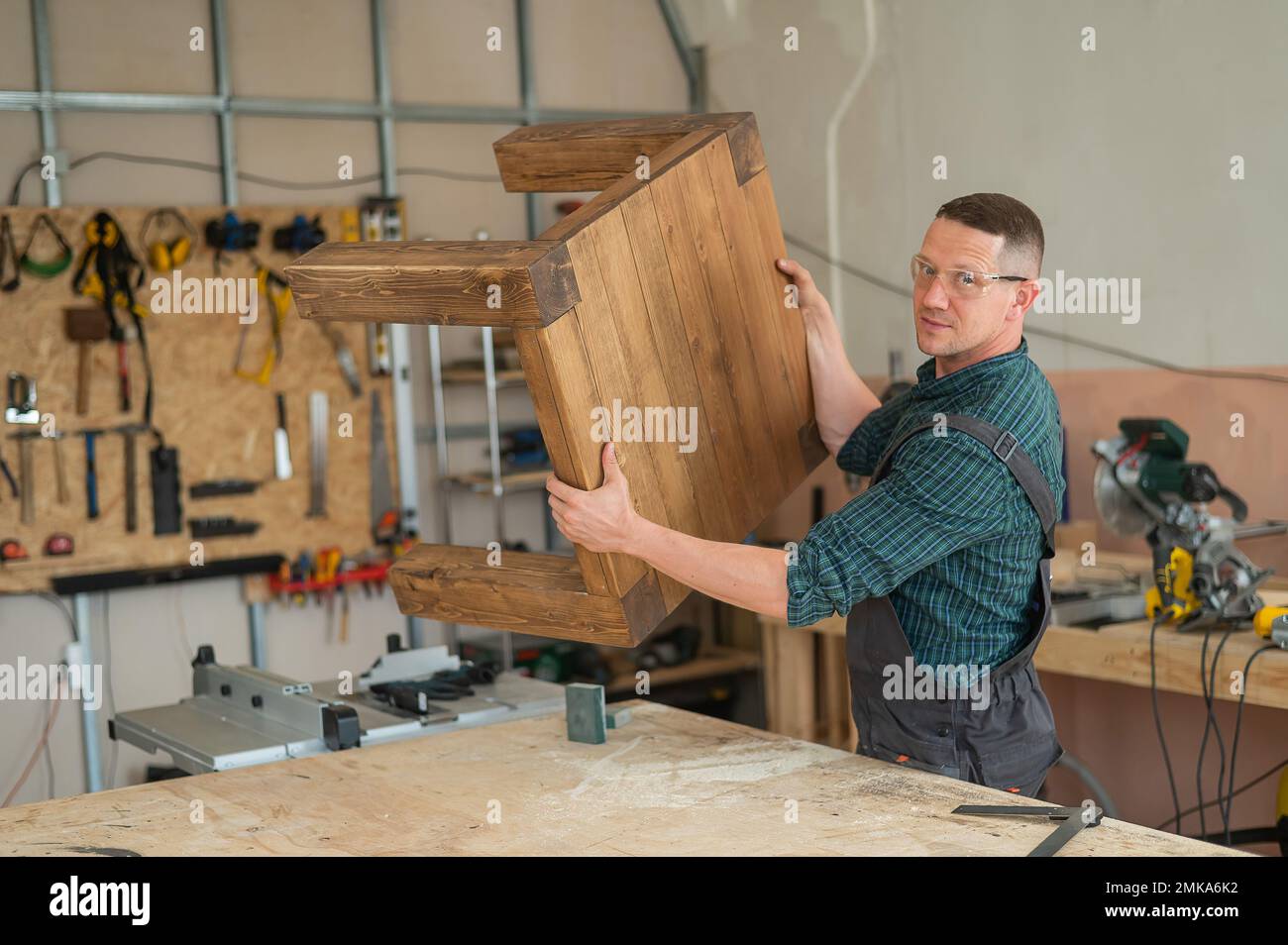 Finishing carpenter hi-res stock photography and images - Alamy
