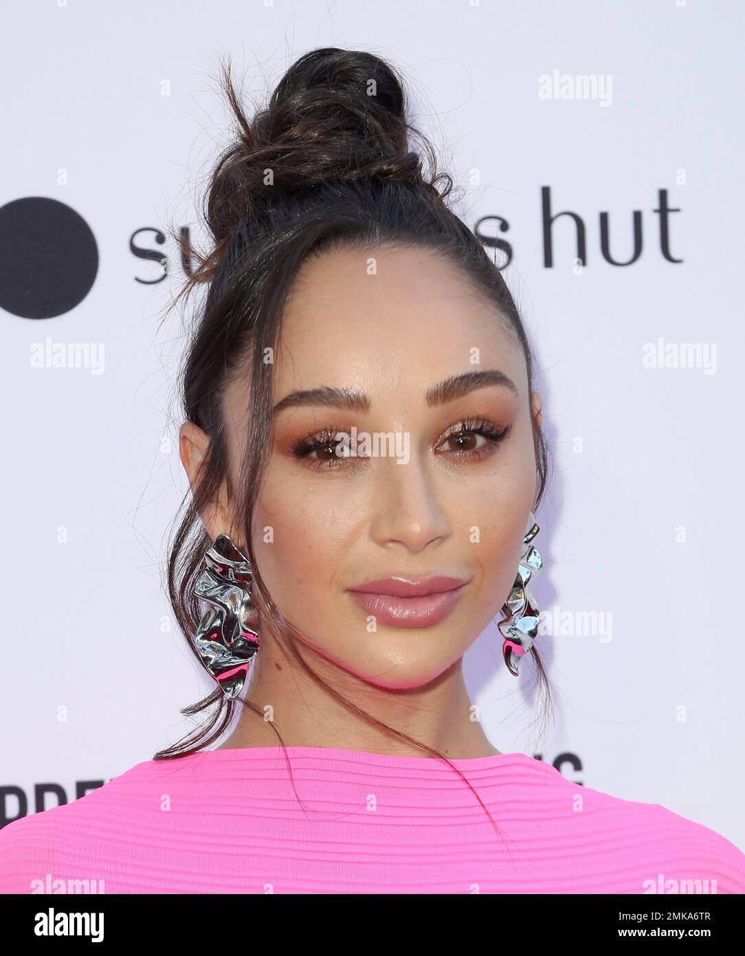 Hallie Swanson arrives at the 2019 Daily Front Row's Fashion Los ...