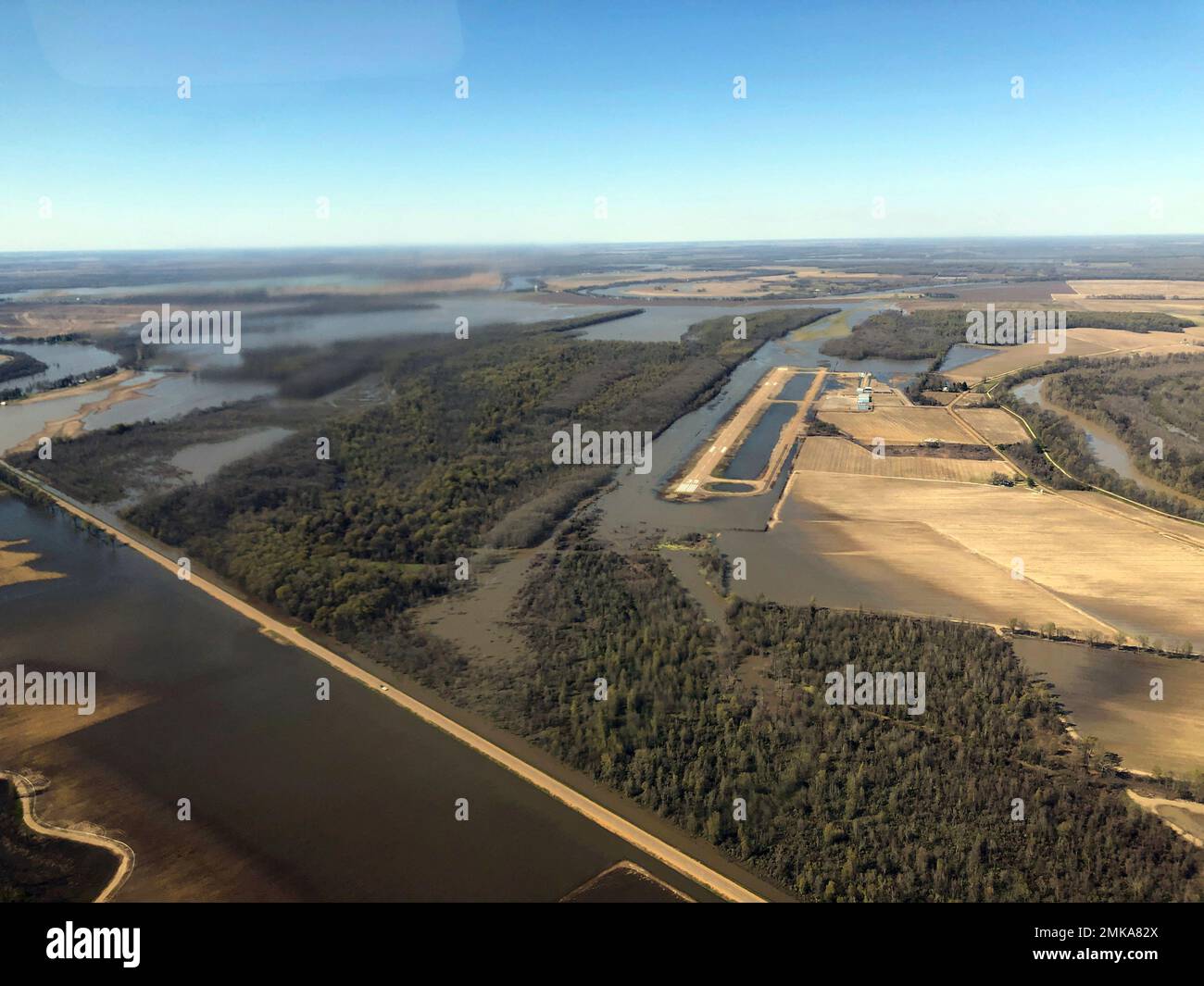 Backwater flooding begins to encircle the Yazoo City, Miss., airport ...