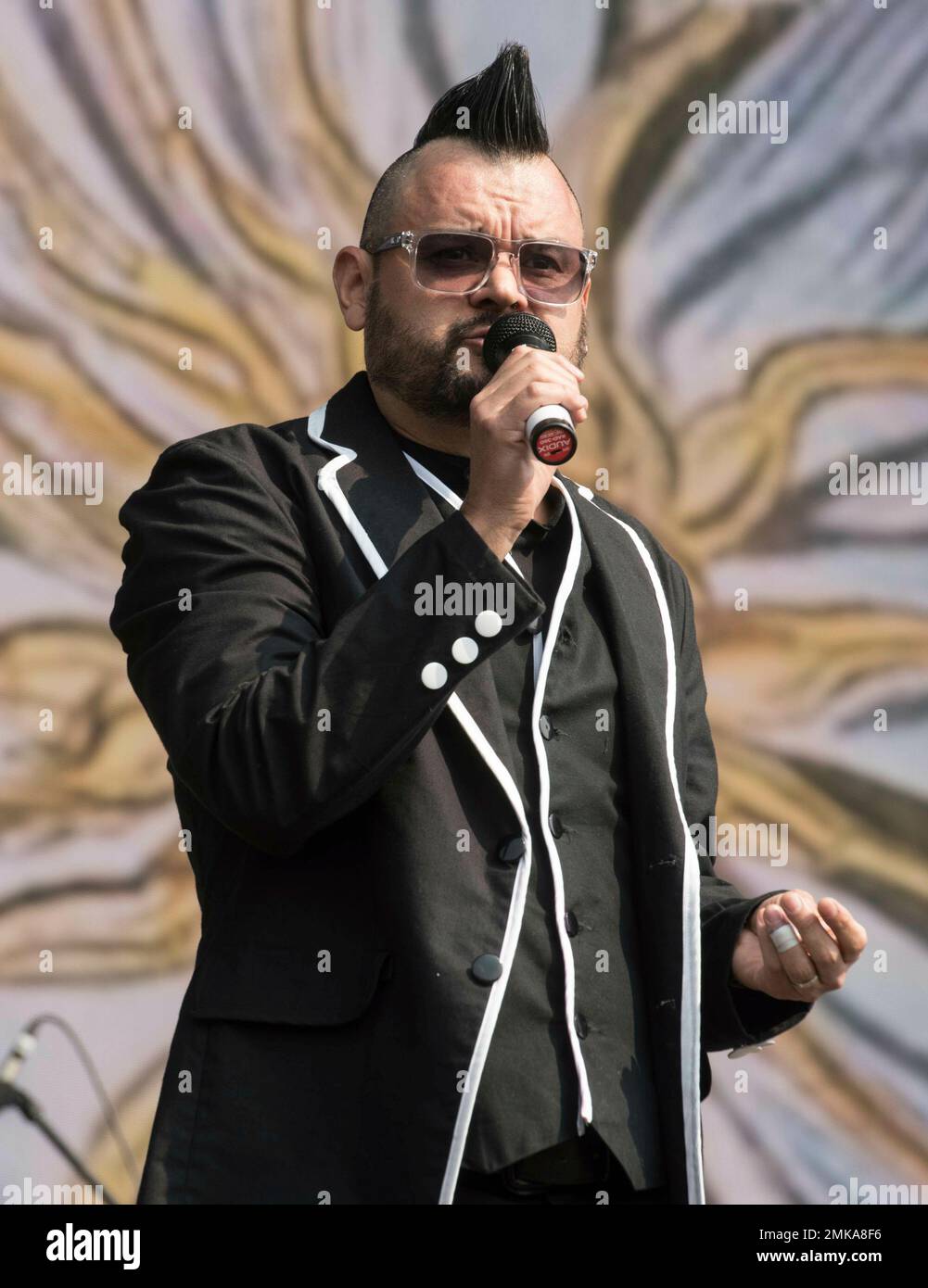 Singer Arturo "Pinocho" Ruelas, of Los Estramboticos, performs at the ...