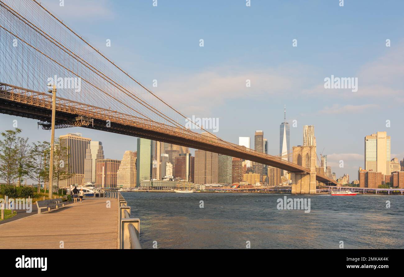 Brooklyn waterfront area hi-res stock photography and images - Alamy