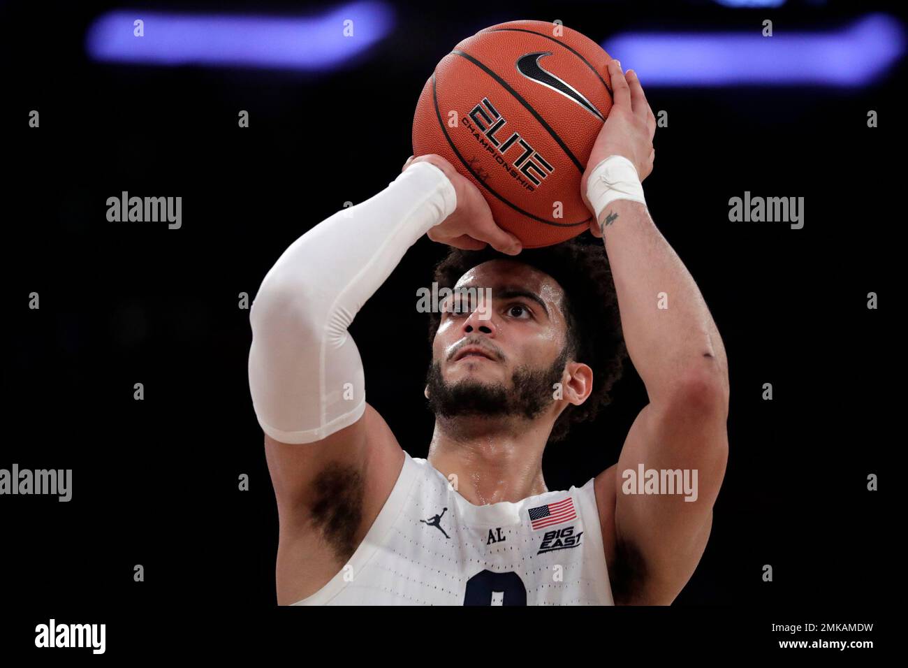 Marquette guard Markus Howard shoots against St. John's during the ...