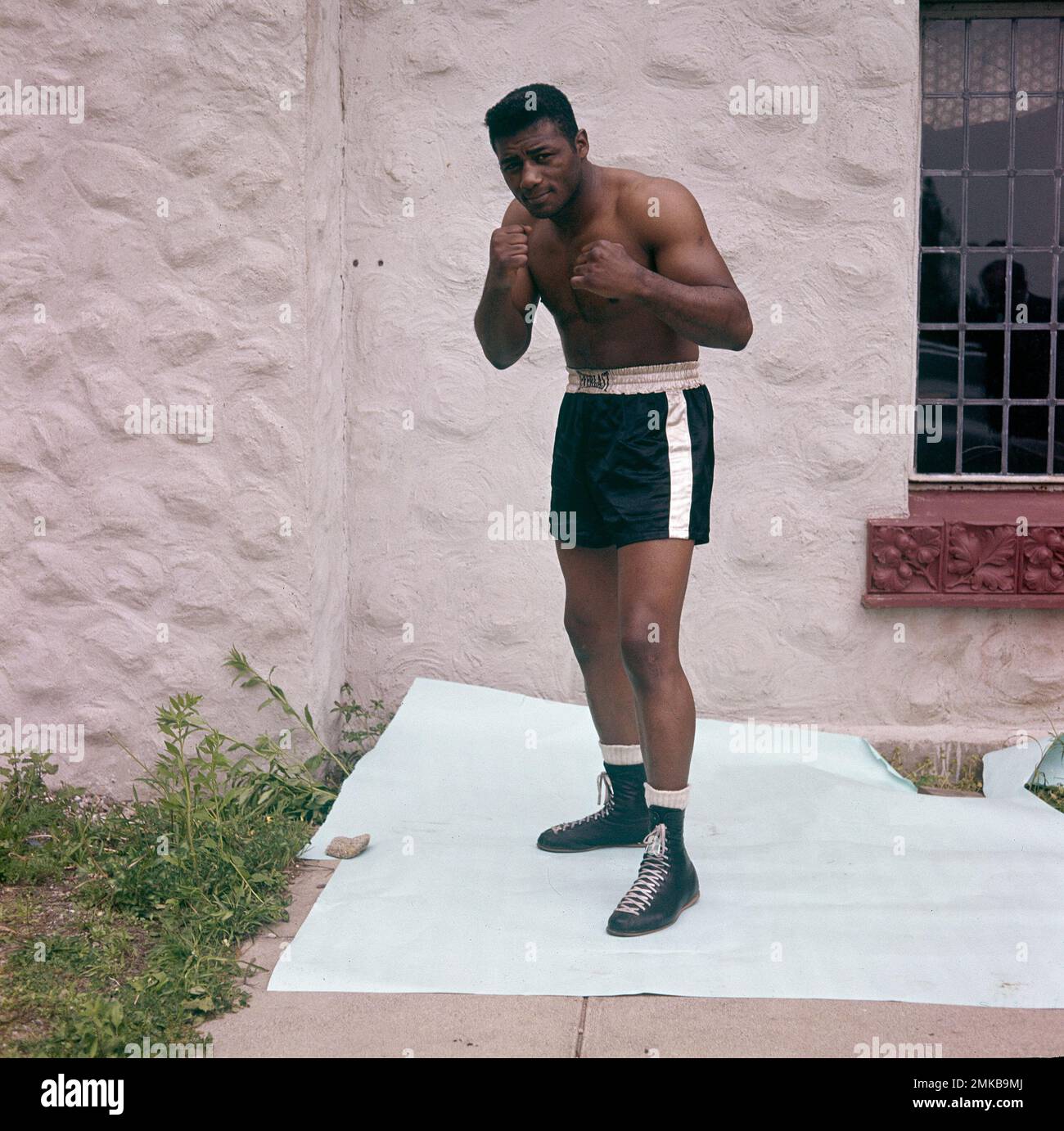 World heavyweight boxing champ Floyd Patterson strikes a sparring pose ...