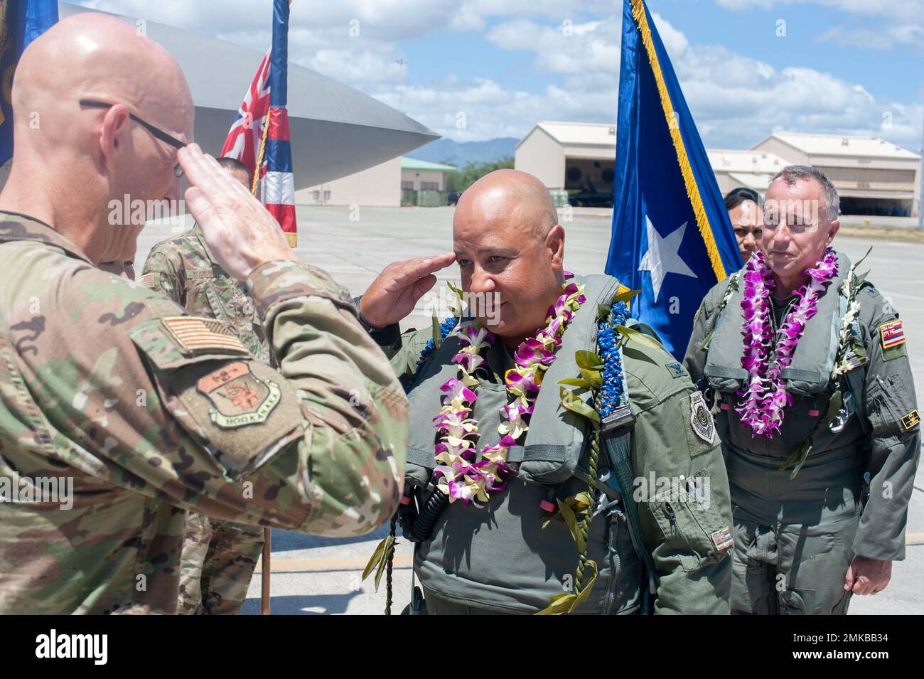 Col. Phillip L. Mallory salutes Brig. Gen. Joseph R. Harris II, Hawaii ...