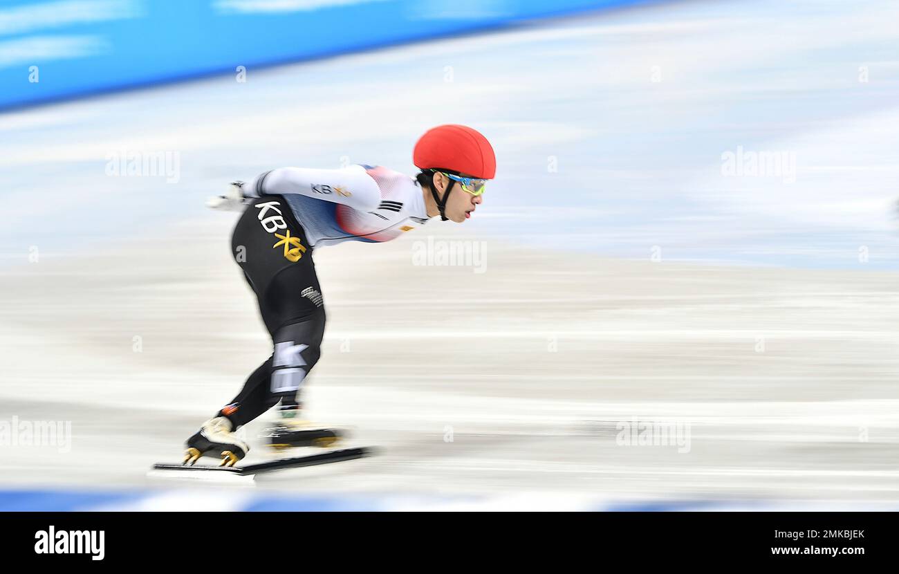 South Korea's Hyo Jun Lim competes during the men's 3000-meter ...