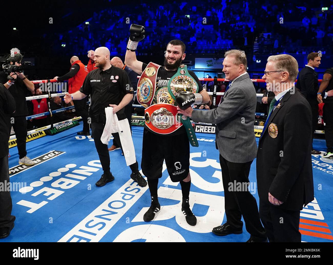 Artur Beterbiev celebrates defeating Anthony Yarde after their WBC, IBF ...