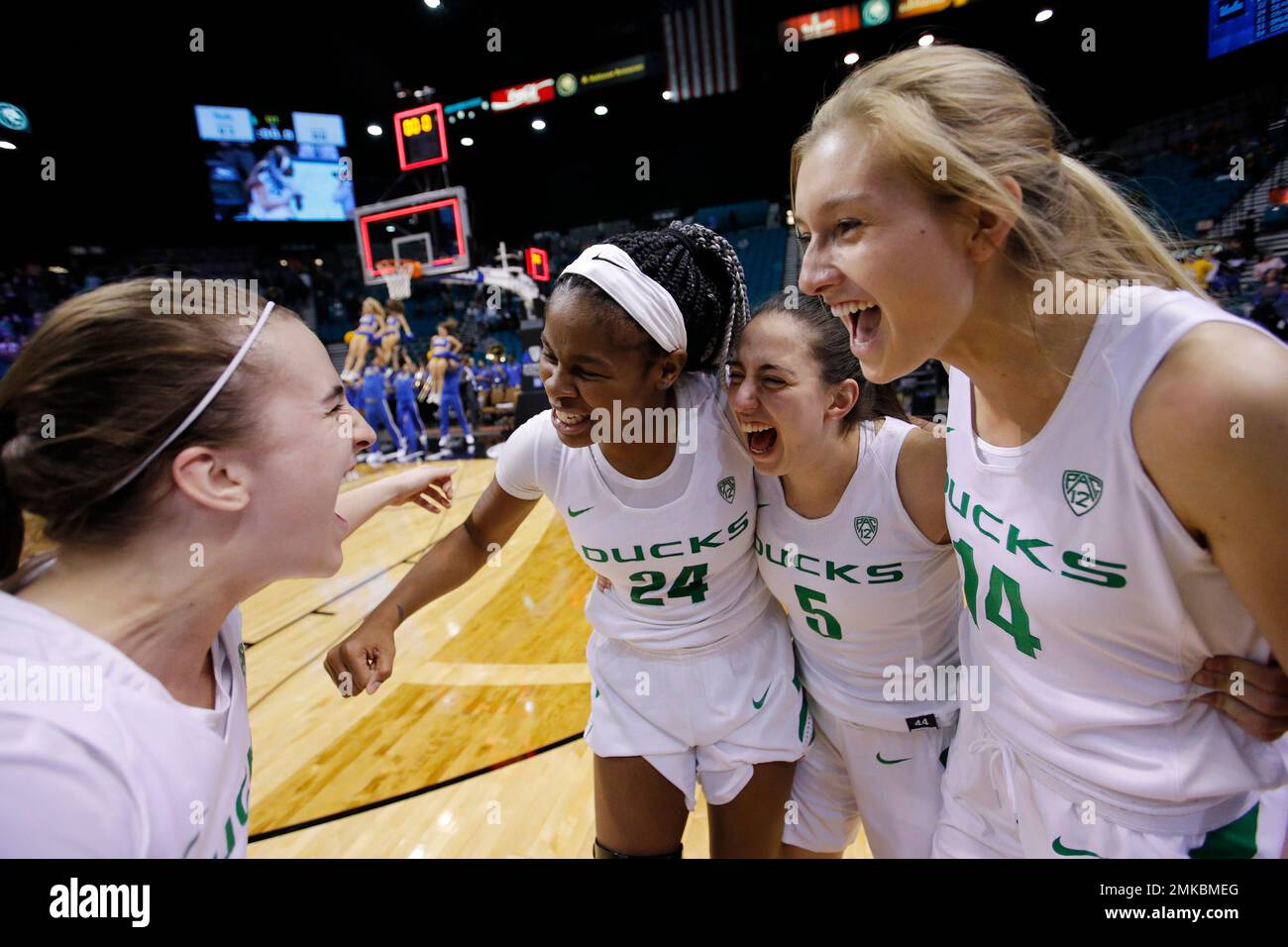 Oregon's Sabrina Ionescu, Ruthy Hebard, Maite Cazorla and Lydia Giomi ...