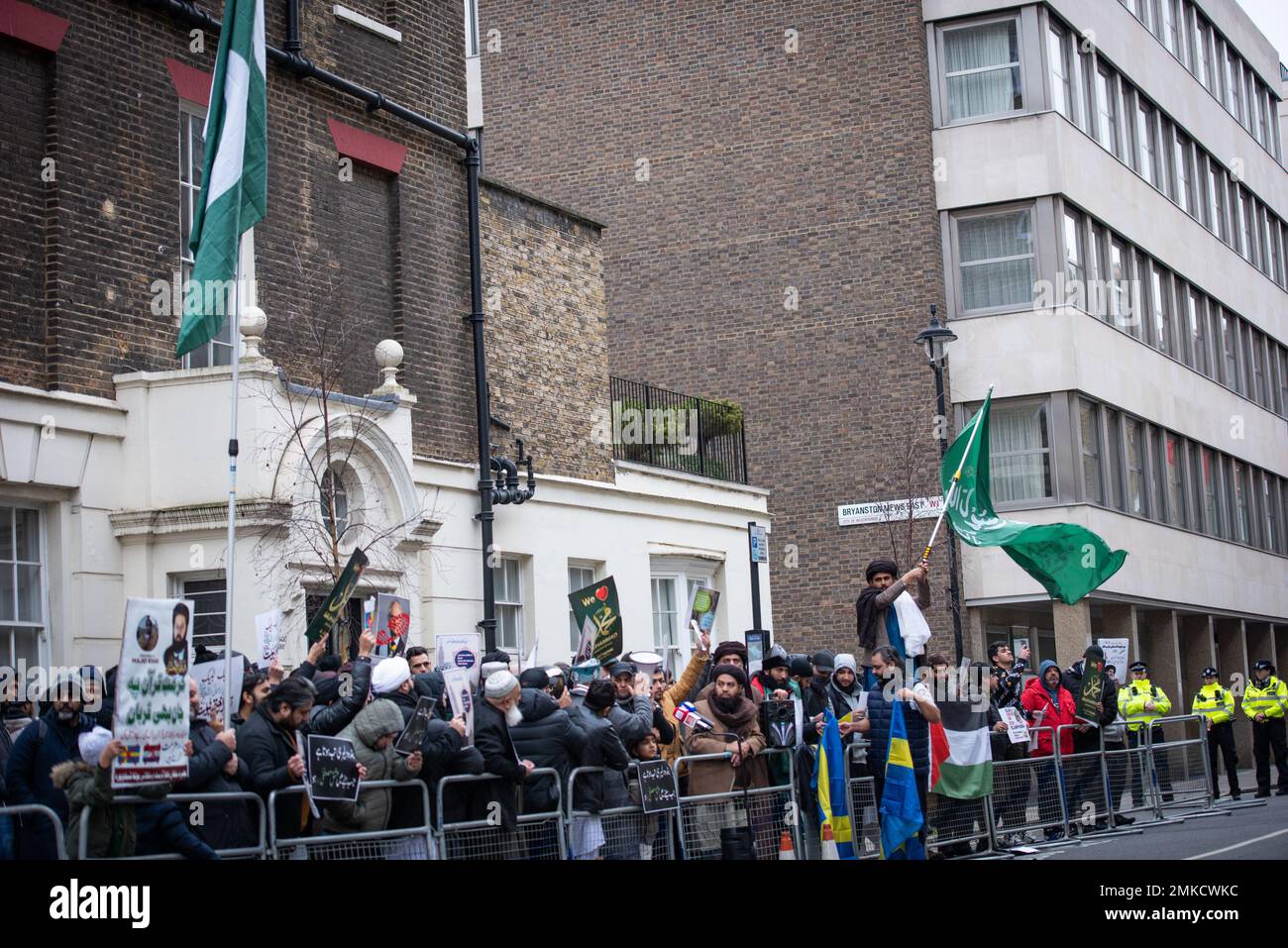 Flag protection act hi-res stock photography and images - Alamy