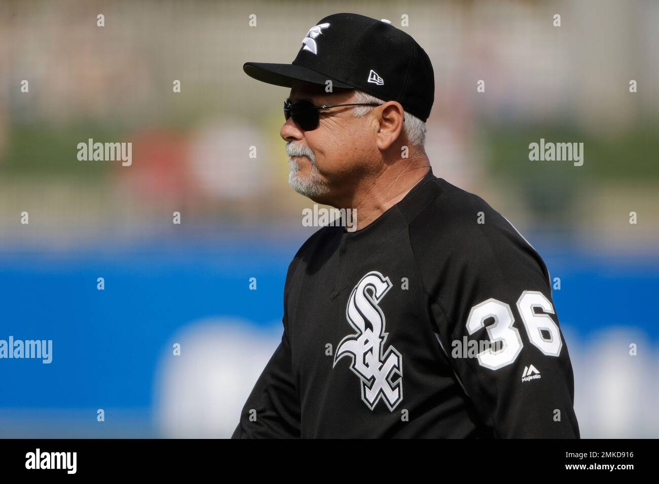Chicago White Sox manager Rick Renteria walks to the dugout after ...