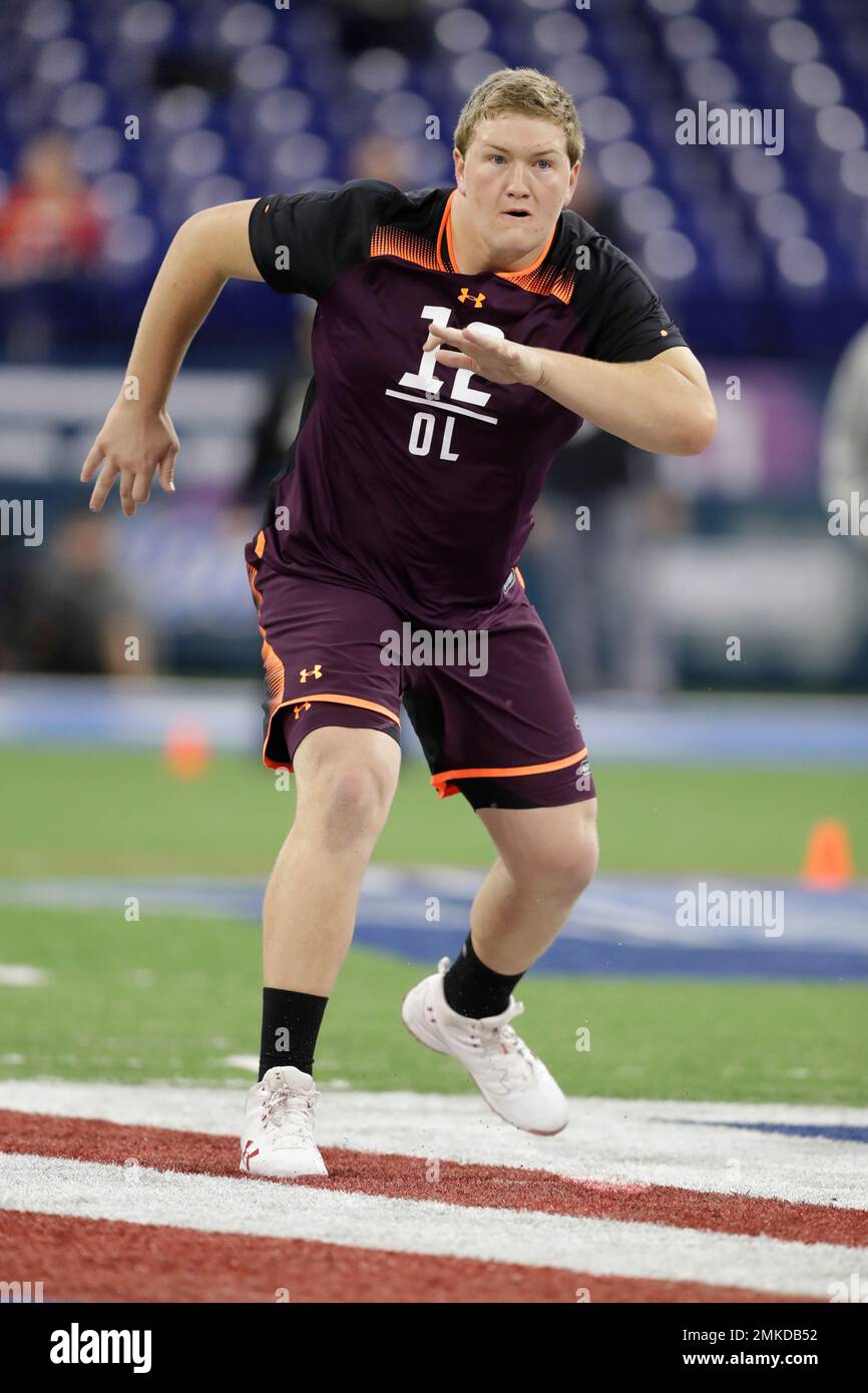 Wisconsin offensive lineman Michael Deiter runs a drill during the NFL ...