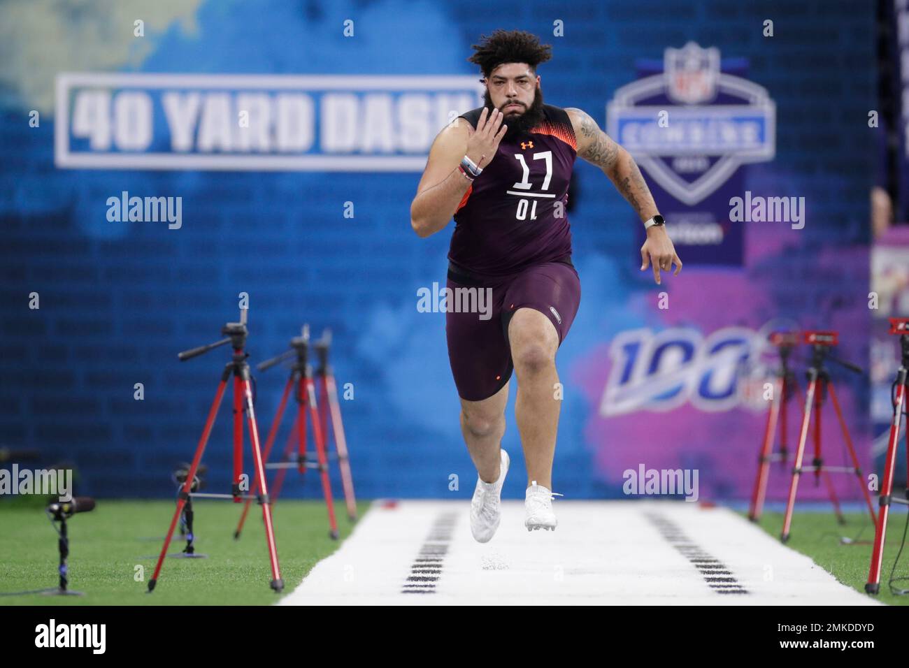 Oklahoma offensive lineman Cody Ford runs the 40-yard dash at the NFL ...