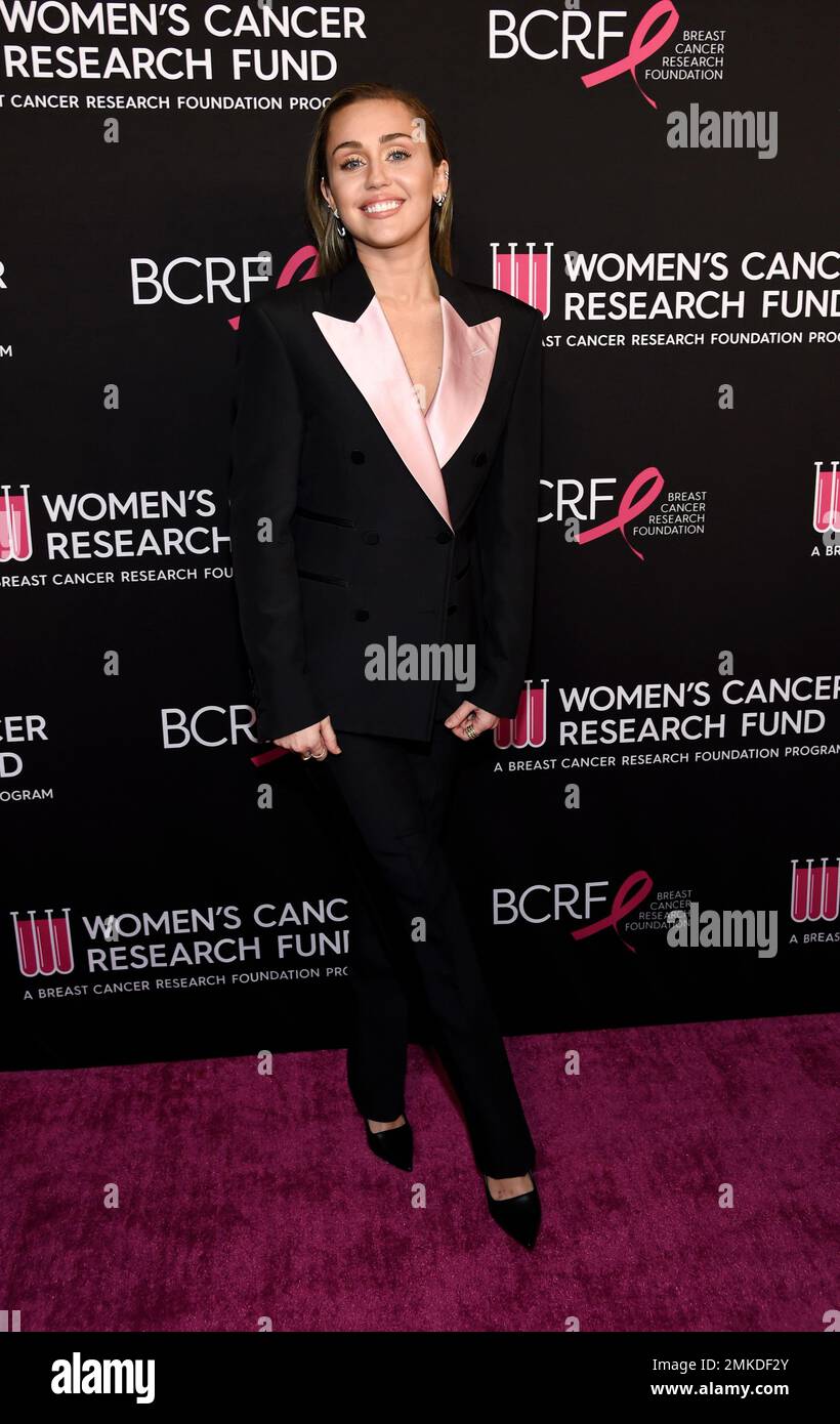 Singer Miley Cyrus poses at the 2019 "An Unforgettable Evening ...