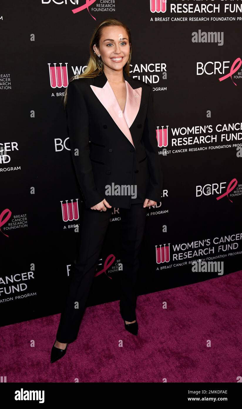 Singer Miley Cyrus poses at the 2019 "An Unforgettable Evening ...