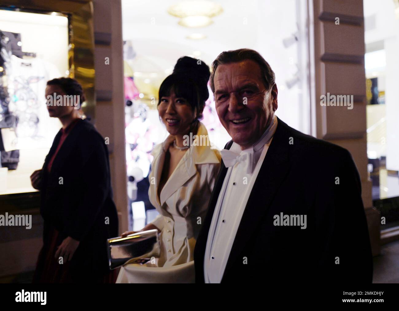 Former German Chancellor Gerhard Schroeder, right, and his South Korean ...