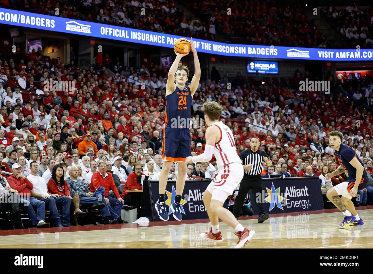 Madison, WI, USA. 28th Jan, 2023. Illinois Fighting Illini forward ...
