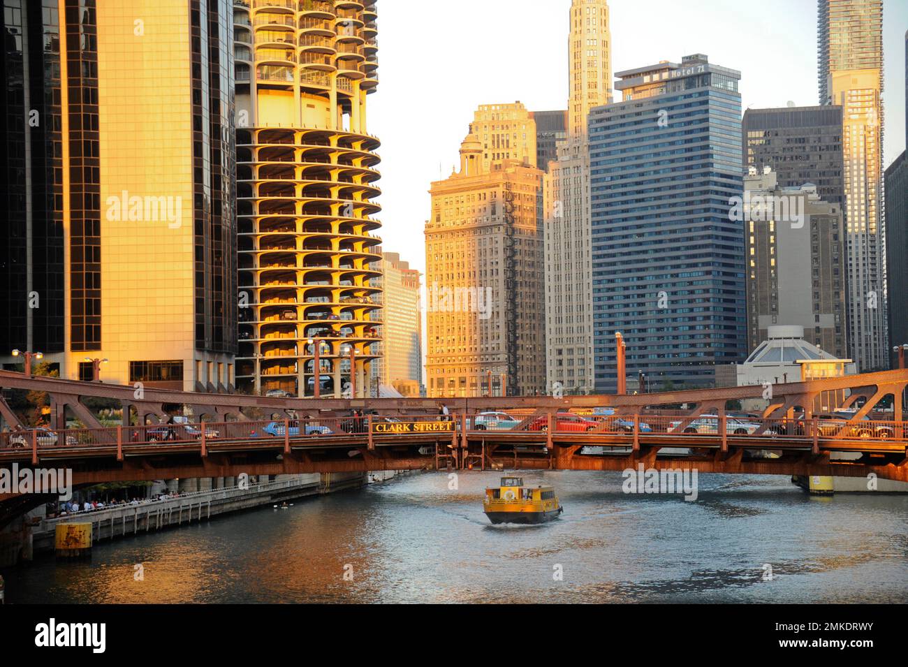 Clark Street Bridge, Chicago River, Chicago, Illinois Stock Photo - Alamy