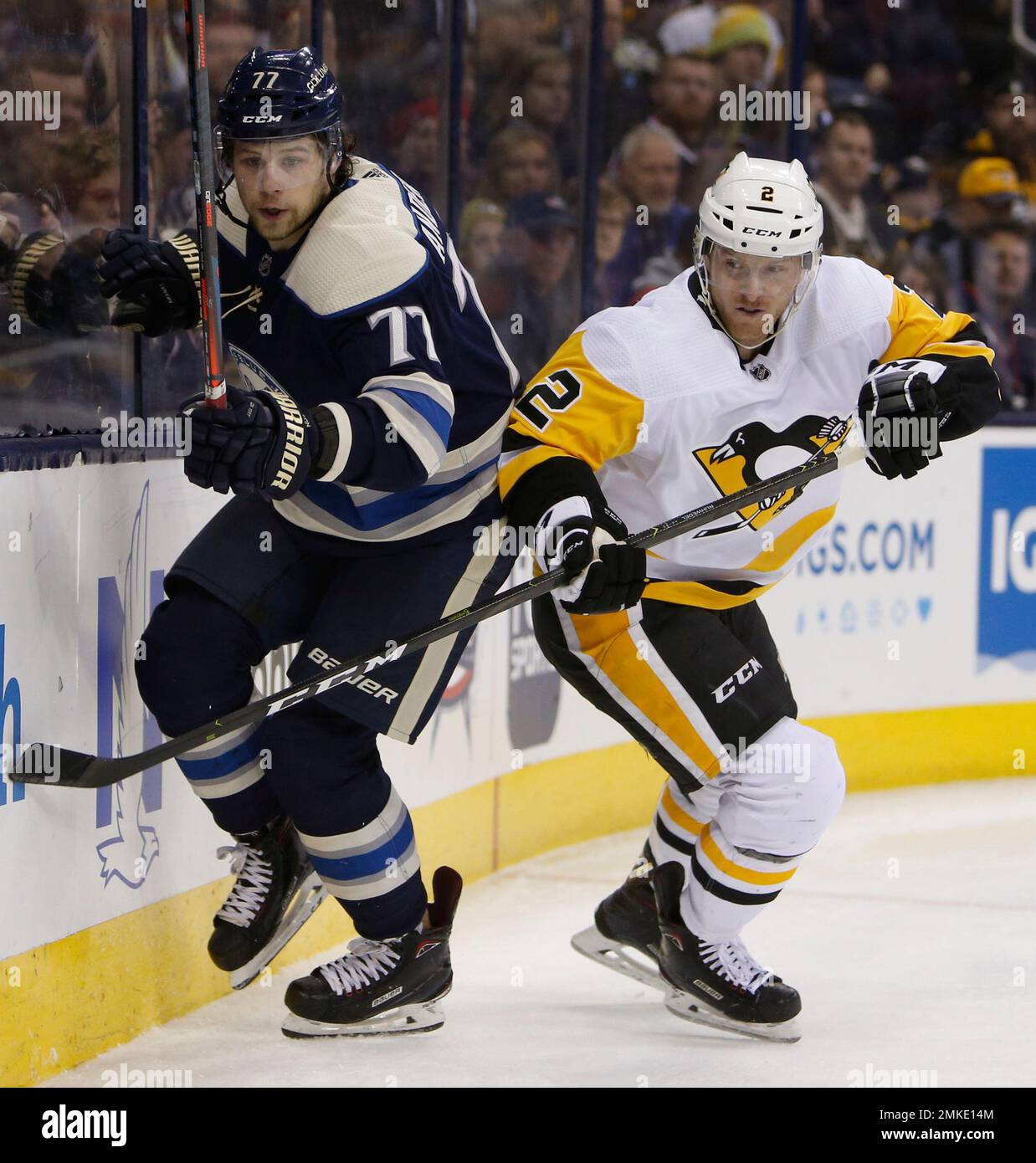 Columbus Blue Jackets' Josh Anderson, left, and Pittsburgh Penguins ...