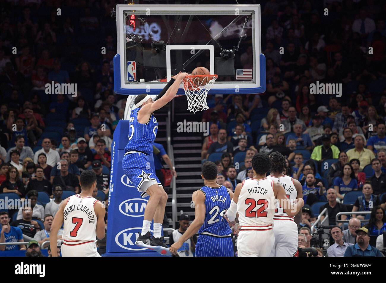 Orlando Magic forward Aaron Gordon (00) dunks the ball in front of ...