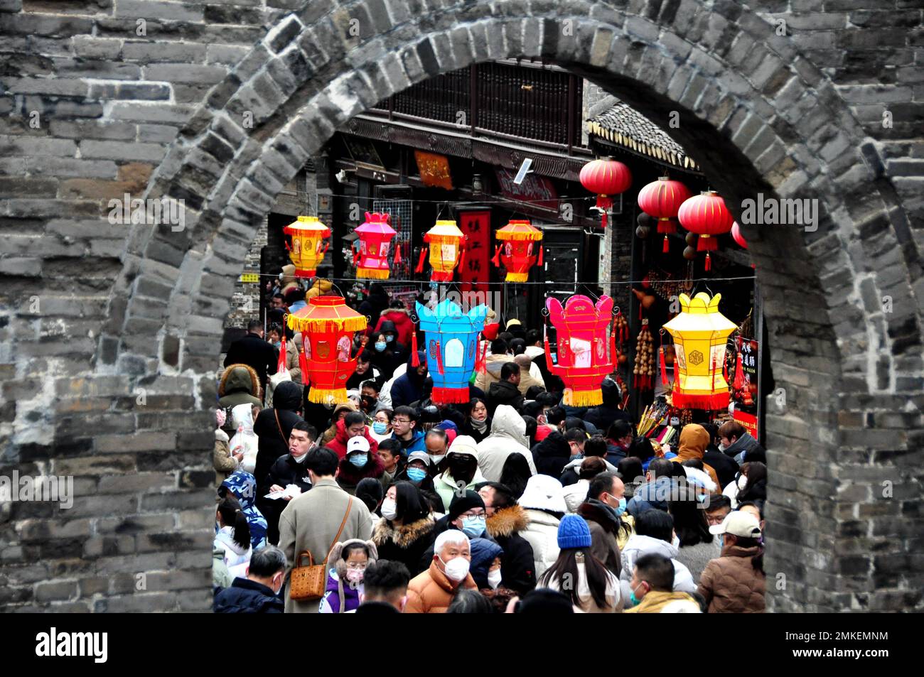 Tourists bustle during the Spring Festival holiday on Xijindu Old ...
