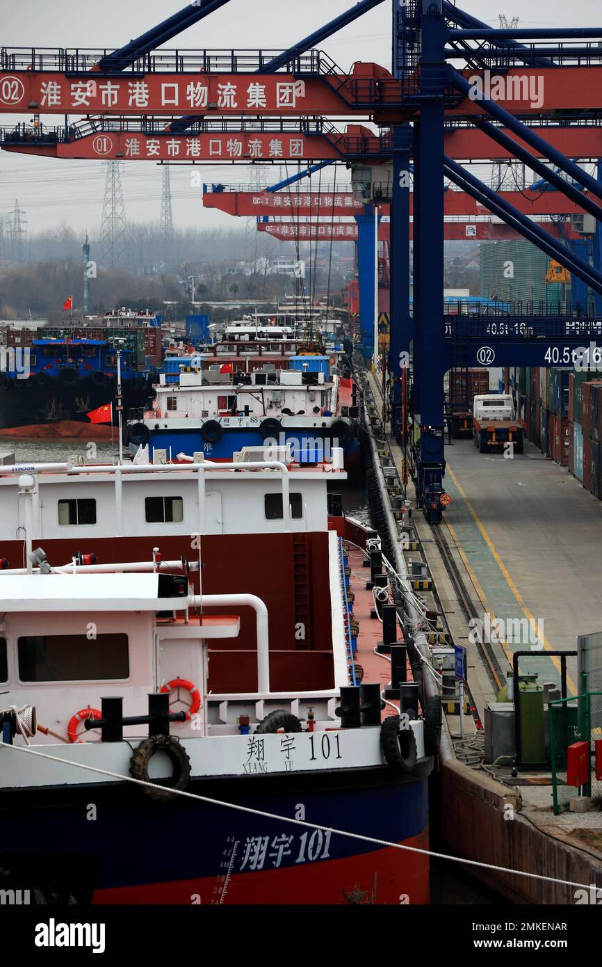 The cargo ships load and unload goods at the wharf of the Grand Canal ...