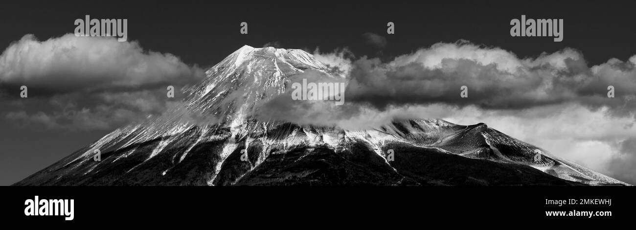 Fuji mount fuji Black and White Stock Photos & Images - Alamy
