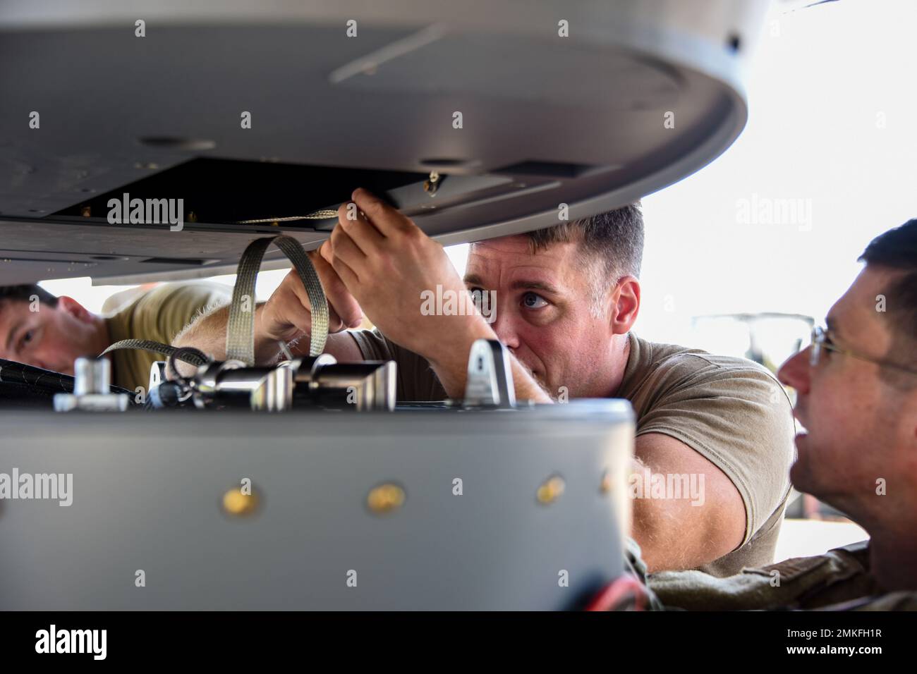 Guardsmen with the Pennsylvania, Ohio, Michigan, Wisconsin and Main Air ...