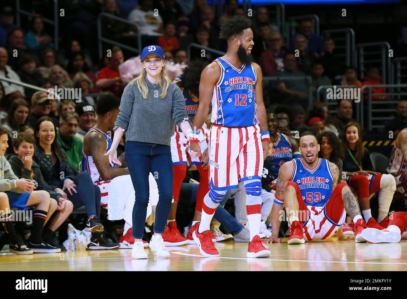 Reese Witherspoon attends The Harlem Globetrotters game at Staples ...