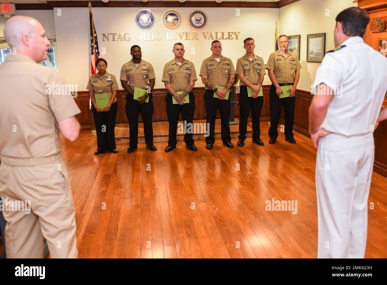 220909-N-FP878-0003 COLUMBUS, Ohio (SEP. 9, 2022) - Cmdr. John Mullen ...