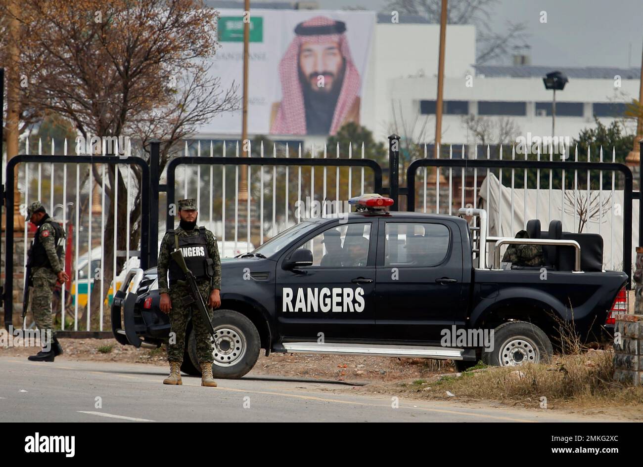 Pakistani paramilitary soldier stand guard near the presidency to ...