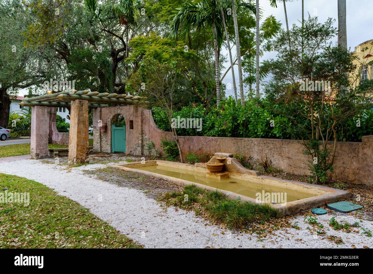 Historic architecture in Coral Gables Miami FL Ponce De Leon Plaza ...
