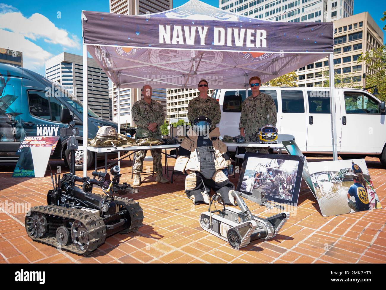 Master chief explosive ordnance disposal hi-res stock photography and ...