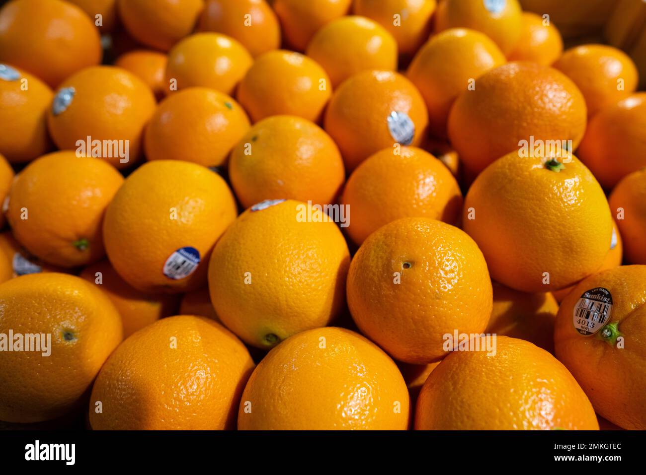 Pictures of oranges hi-res stock photography and images - Alamy