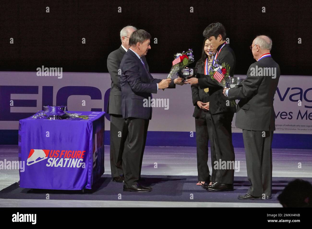 San Jose, CA, USA. 28th Jan, 2023. Olympic ice dancers Maia and Alex ...