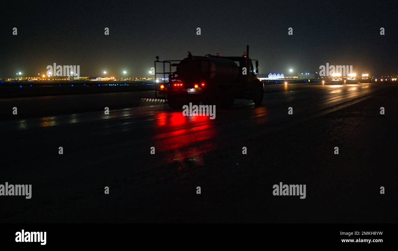 577th expeditionary prime beef squadron hi-res stock photography and ...