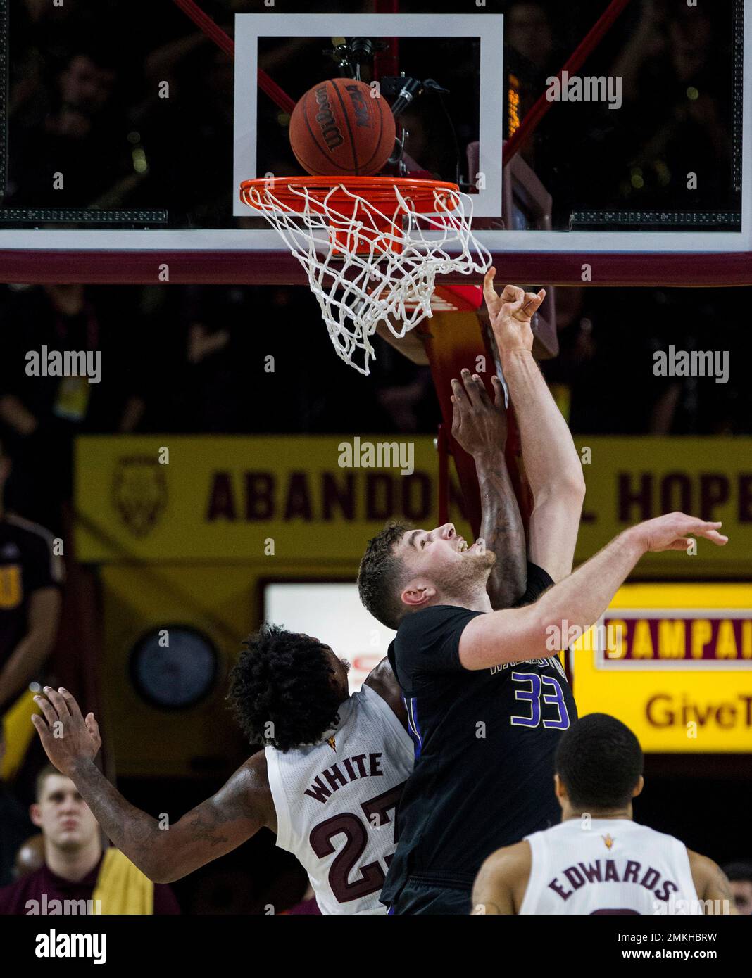 Washington's Sam Timmins (33) watches a shot by Arizona State's Romello ...
