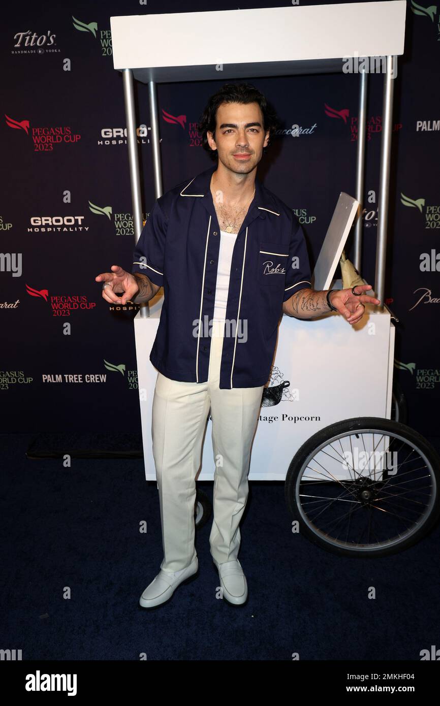 HALLANDALE, FLORIDA - JANUARY 28: Joe Jonas at the 2023 Pegasus World ...