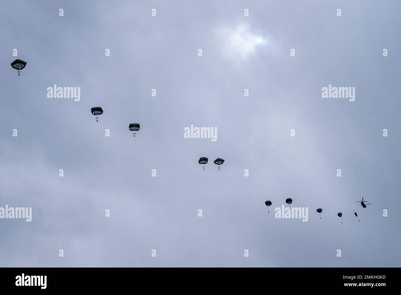 Paratroopers from 6th Brigade Engineer Battalion, 2nd Brigade Combat ...