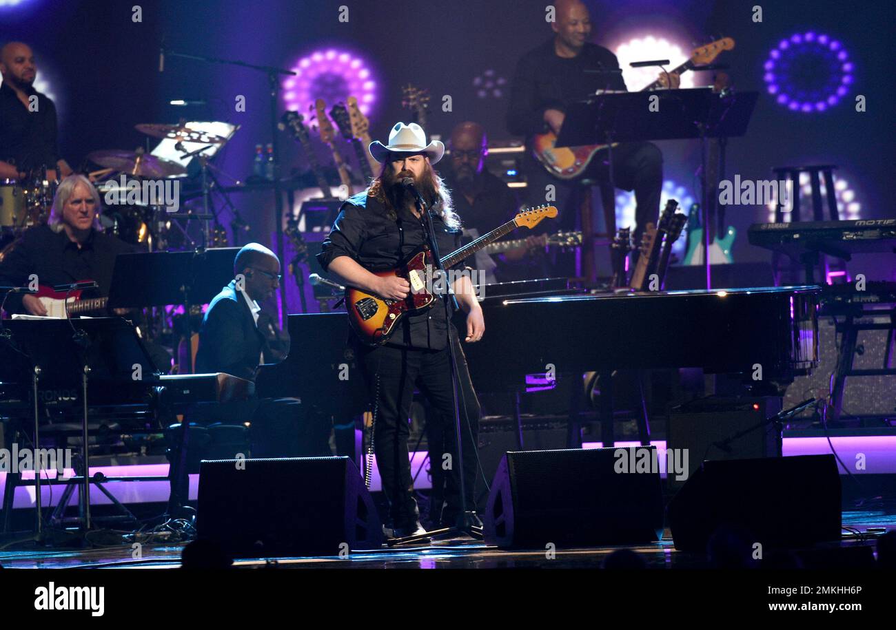 Chris Stapleton performs "9 to 5" at MusiCares Person of the Year ...