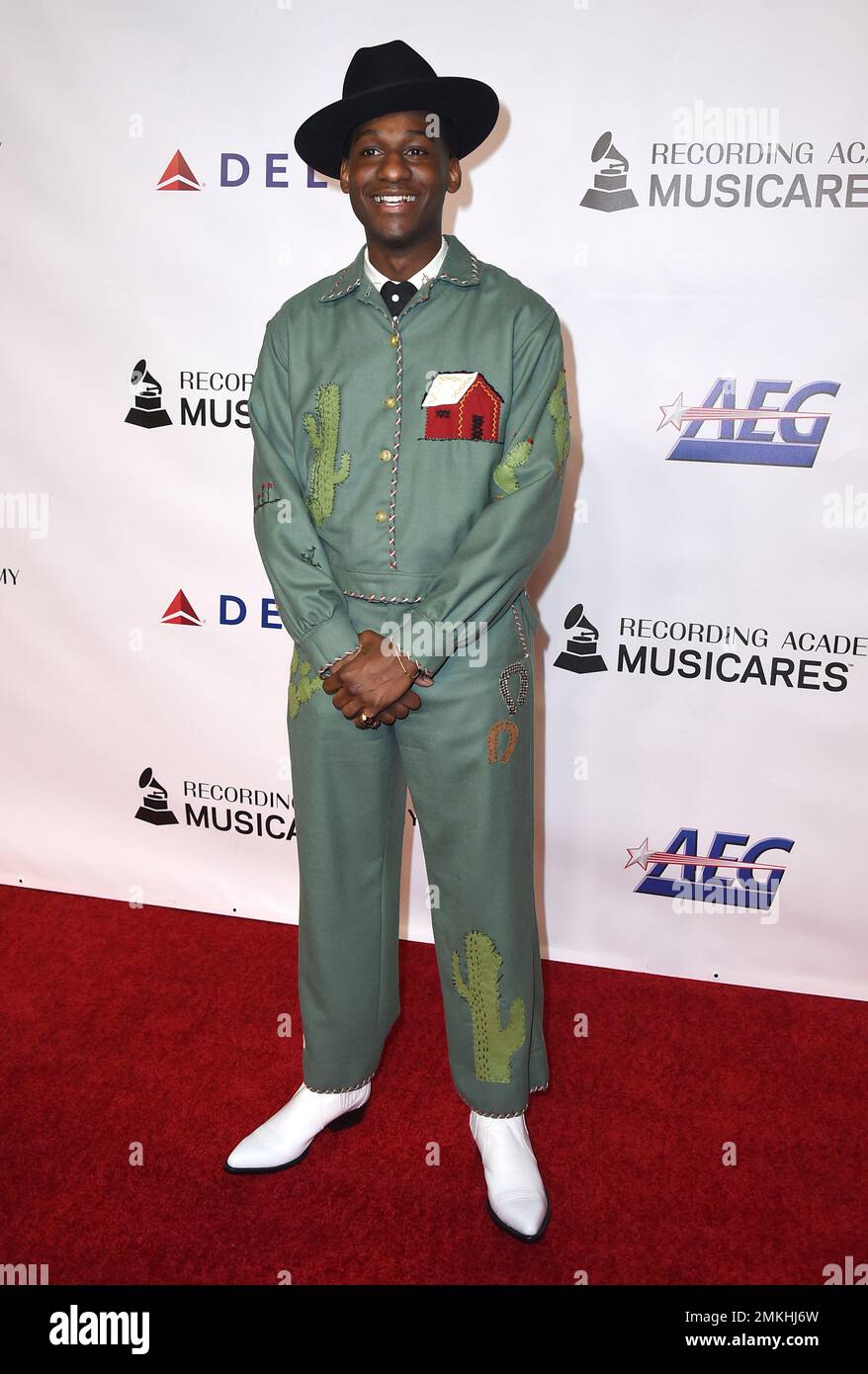 Leon Bridges arrives at MusiCares Person of the Year honoring Dolly ...