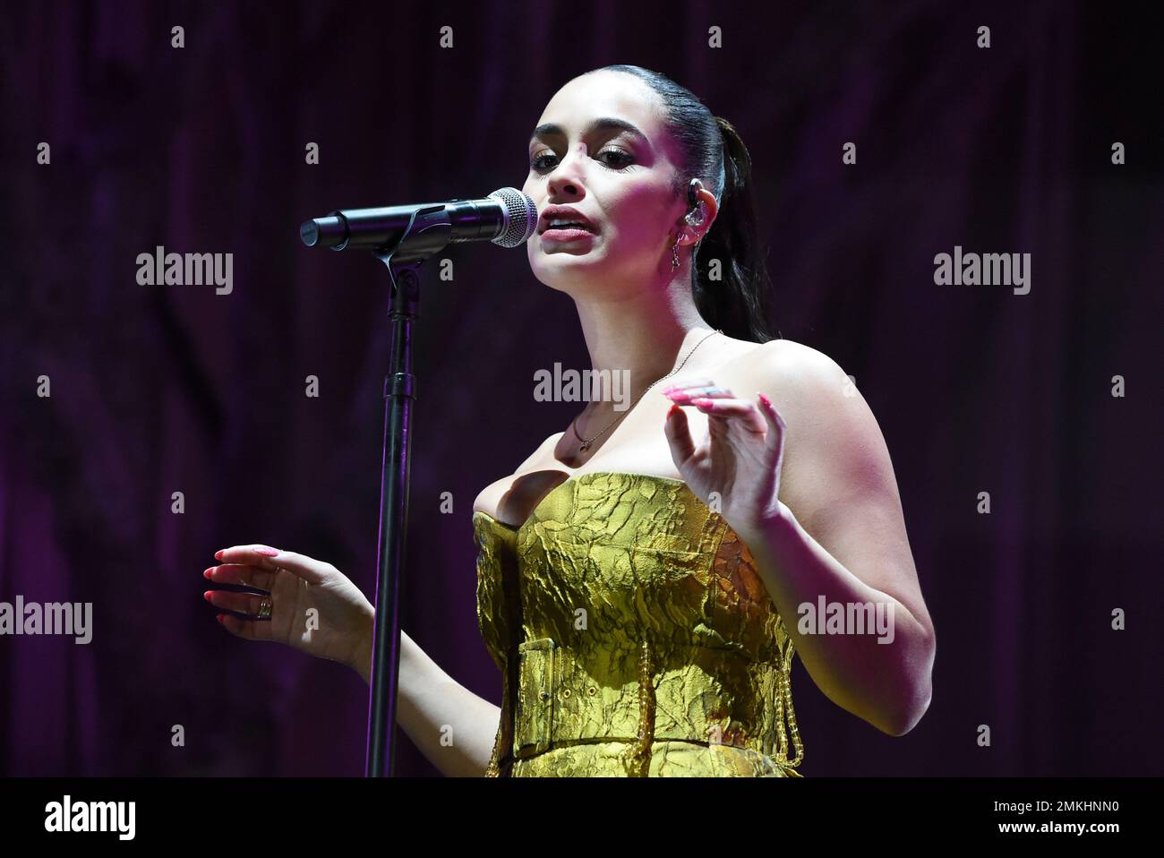 Jorja Smith performs at the Spotify Best New Artist 2019 Party at The ...